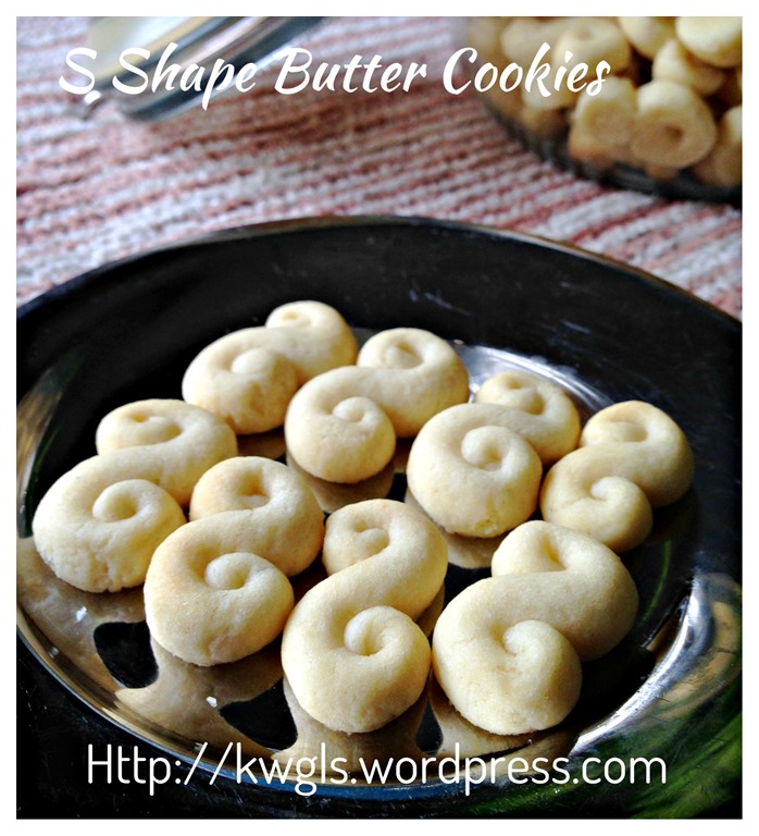 My Childhood Butter Cookies–S Shape Butter Cookies (Kuih S) - Guai Shu Shu
